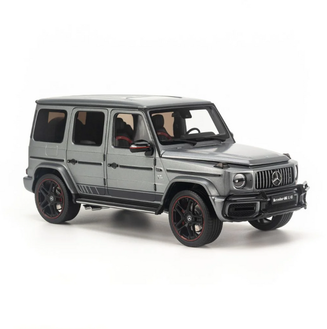 Mô hình xe Mercedes Benz G63 2019 tỉ lệ 1:18 Almost Real