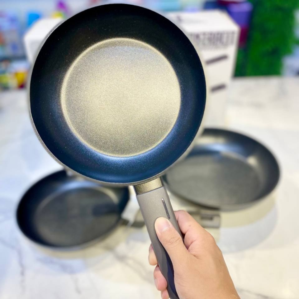 Chảo rán Berlinger Haus BH/8169 20cm màu đen – Matte Black Collection