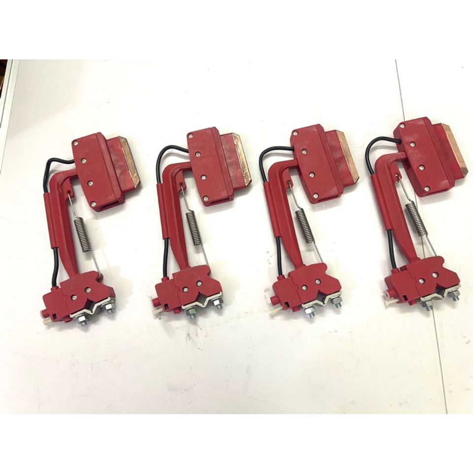 Chổi tiếp điện Delachaux 1P 60A, 100A, tay lấy điện 1P, dao lấy điện ...